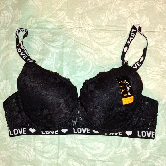Lukasi | Intimates & Sleepwear | Lukasi Lovelace Underwire Bra 36d ...